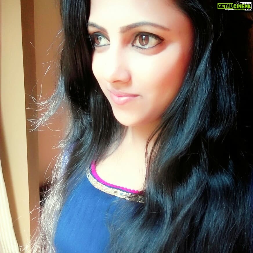 Sreevidya Nair Instagram – Tht was my women’s day attitude… belated wshs 😍😍😍😍 Sarovaram | Gethu ...