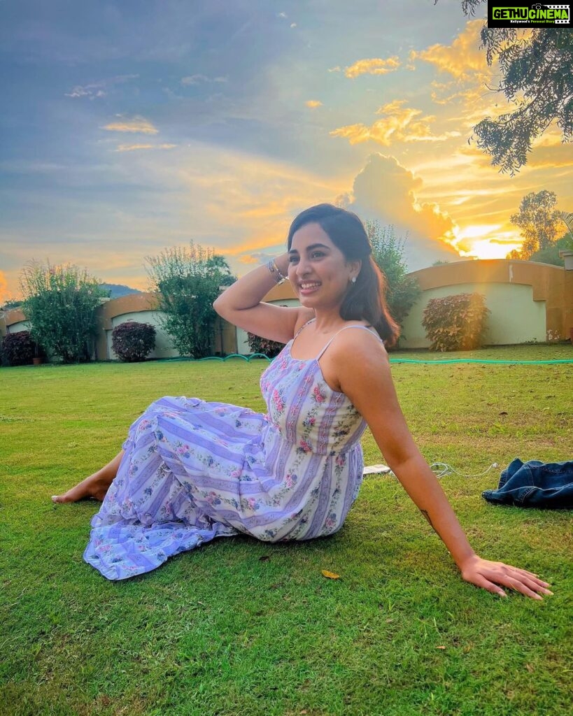 Actress Srushti Dange HD Instagram Photos and Wallpapers October 2022 ...