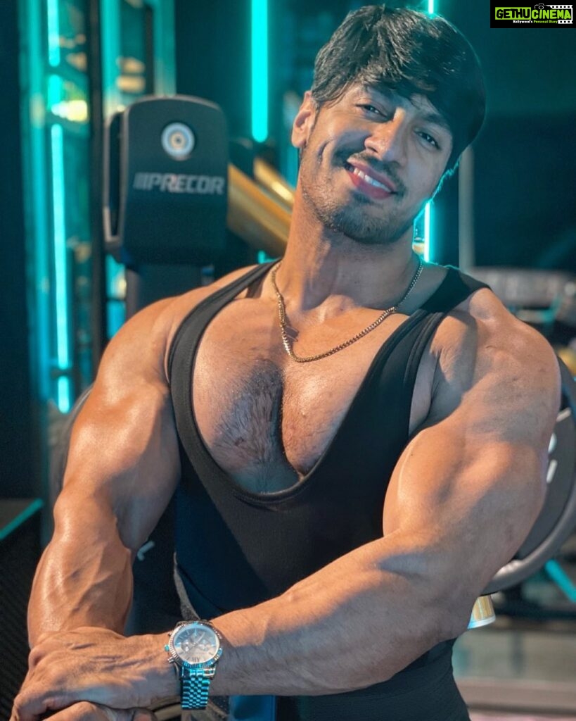 Actor Thakur Anoop Singh HD Instagram Photos and Wallpapers November ...