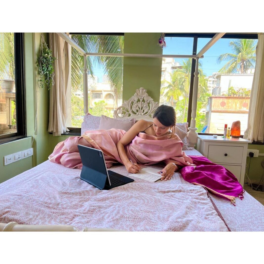 Actor Tripti Dimri HD Photos and Wallpapers June 2022 | Gethu Cinema