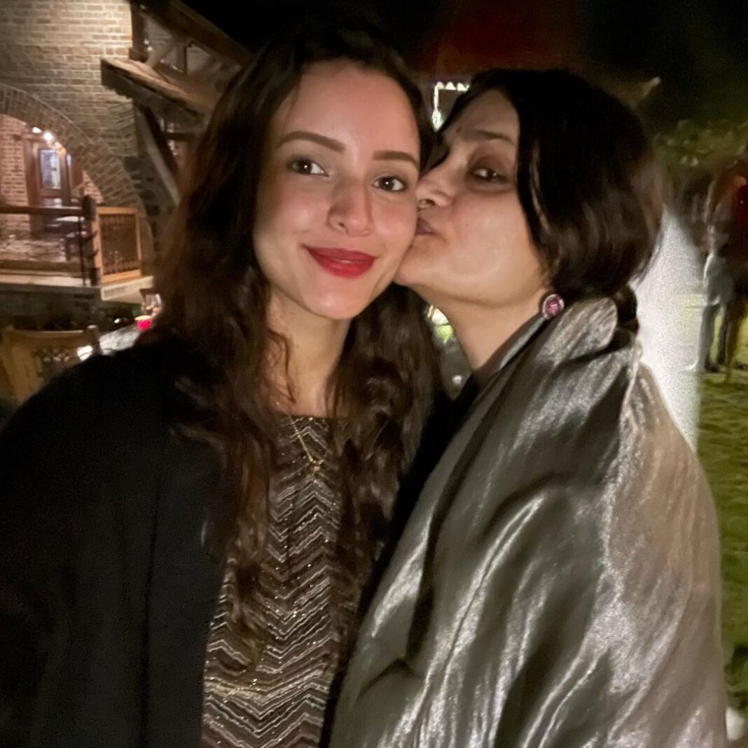 Actor Tripti Dimri HD Photos and Wallpapers January 2022 - Gethu Cinema