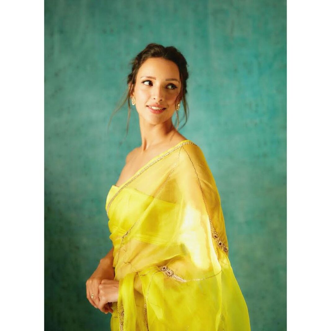 Actor Tripti Dimri HD Instagram Photos and Wallpapers September 2022 ...