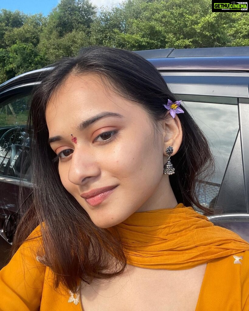 Actress Virti Vaghani HD Instagram Photos and Wallpapers September 2022 ...