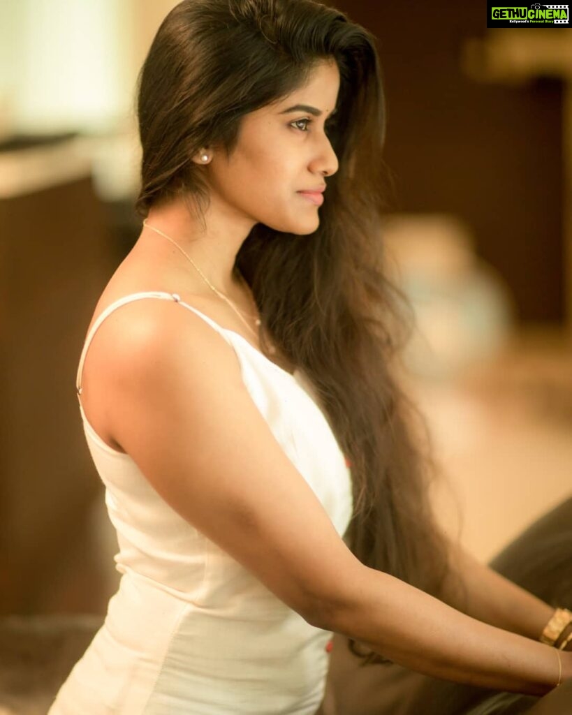 Actress Aadhirai Soundarajan HD Photos and Wallpapers December 2021 ...