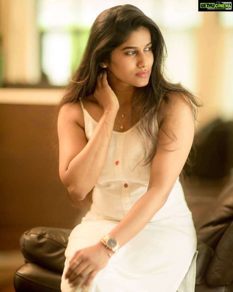 Actress Aadhirai Soundarajan HD Photos and Wallpapers December 2021 ...