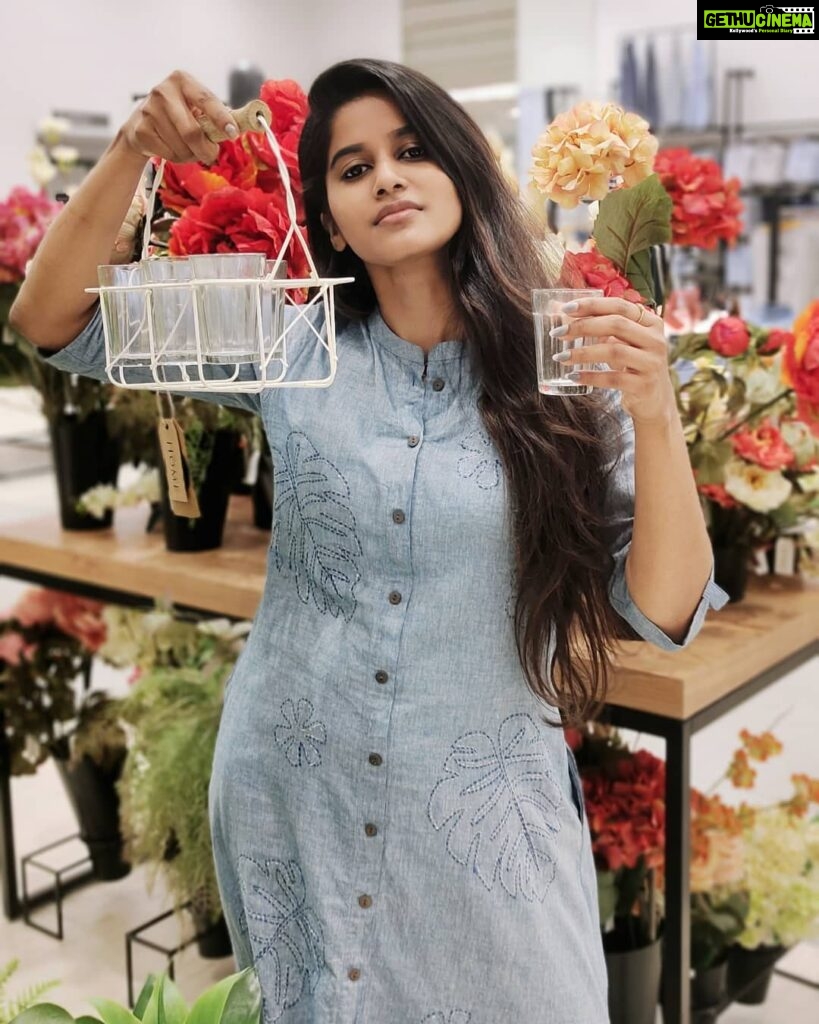 Actress Aadhirai Soundarajan HD Photos and Wallpapers December 2021 ...