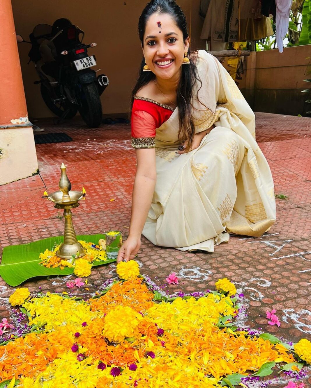 Actress Amrutha Nair Latest HD Gallery | Gethu Cinema