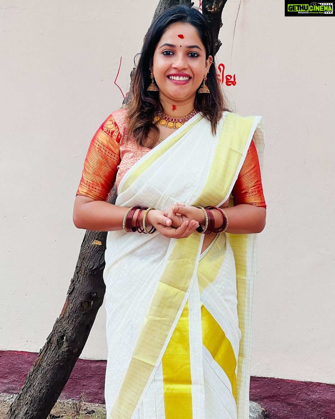 Actress Amrutha Nair HD Photos and Wallpapers February 2022 - Gethu Cinema