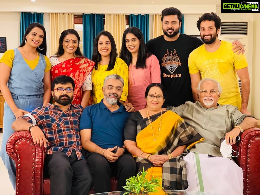 Amrutha Nair Instagram – Family 😘 @noobin_johny @anand_2001 ...