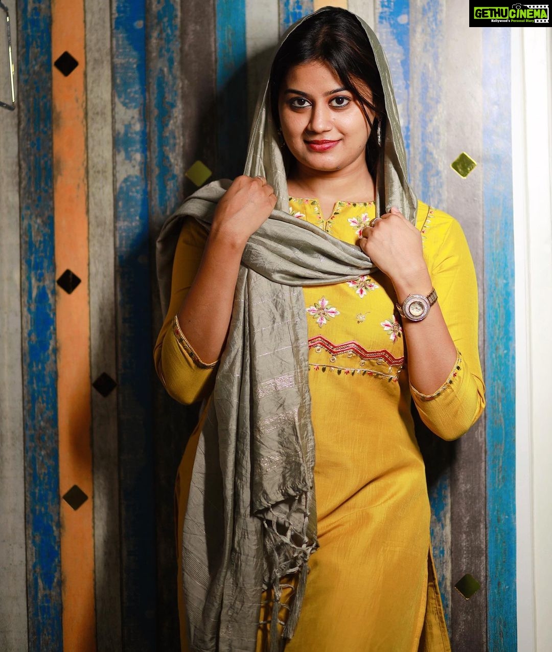 Actress Ansiba Hassan HD Instagram Photos and Wallpapers April 2022 ...