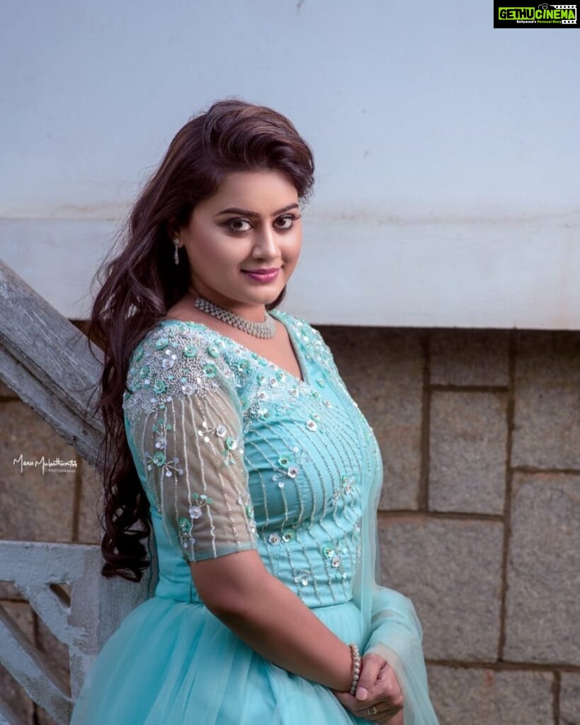 Actress Ansiba Hassan HD Photos and Wallpapers January 2021 - Gethu Cinema