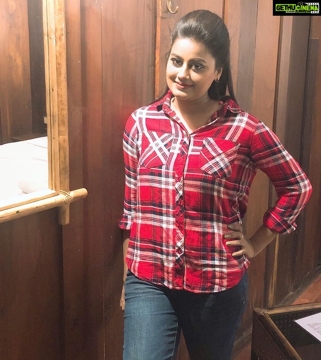 Actress Ansiba Hassan HD Instagram Photos and Wallpapers December 2020 ...