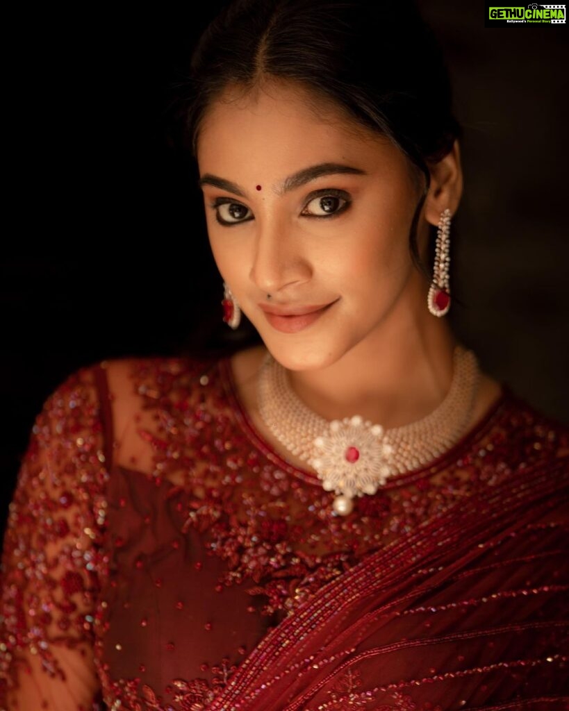 Model Anukreethy Vas HD Photos and Wallpapers December 2022 - Gethu Cinema