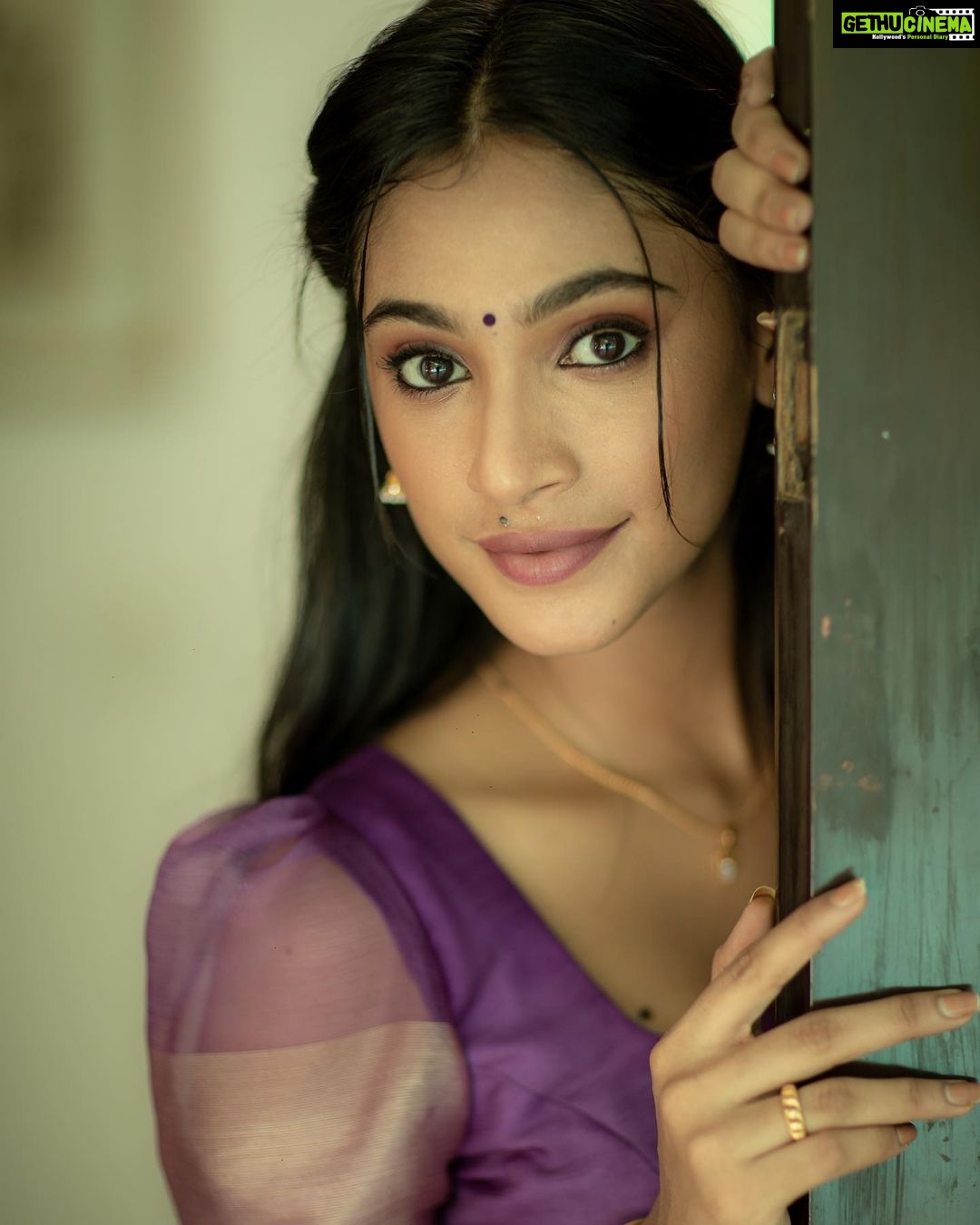 Model Anukreethy Vas HD Photos and Wallpapers November 2022 | Gethu Cinema