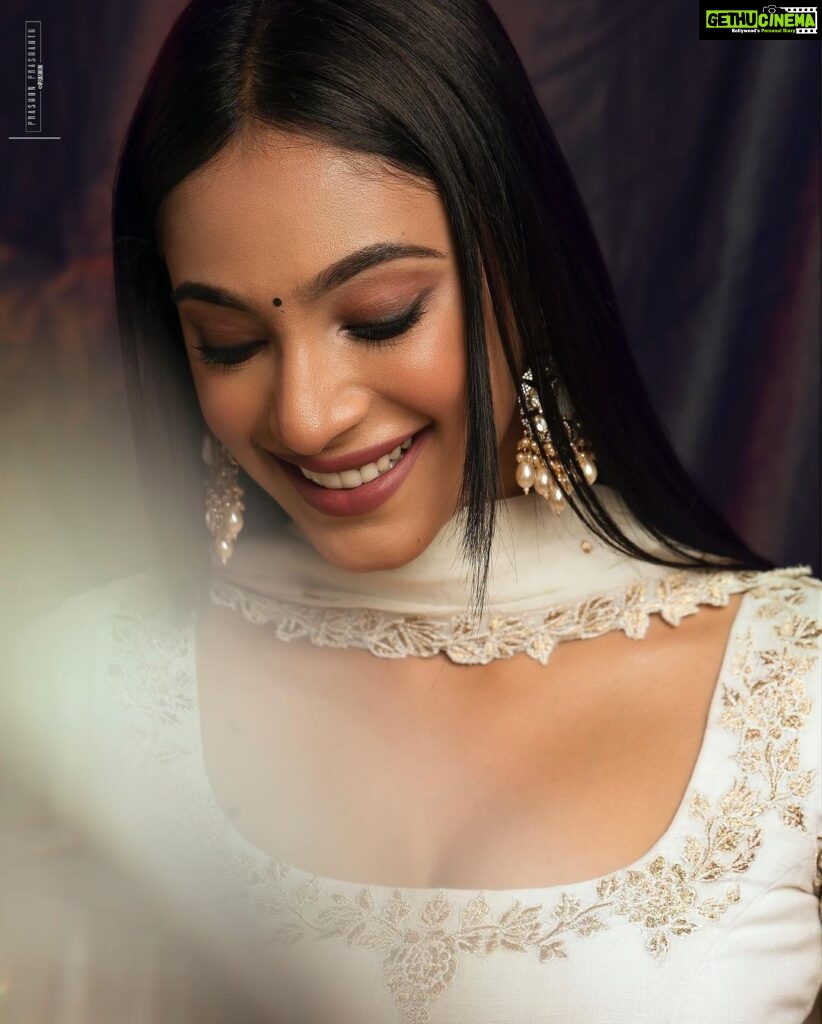 Model Anukreethy Vas HD Instagram Photos and Wallpapers October 2022 ...