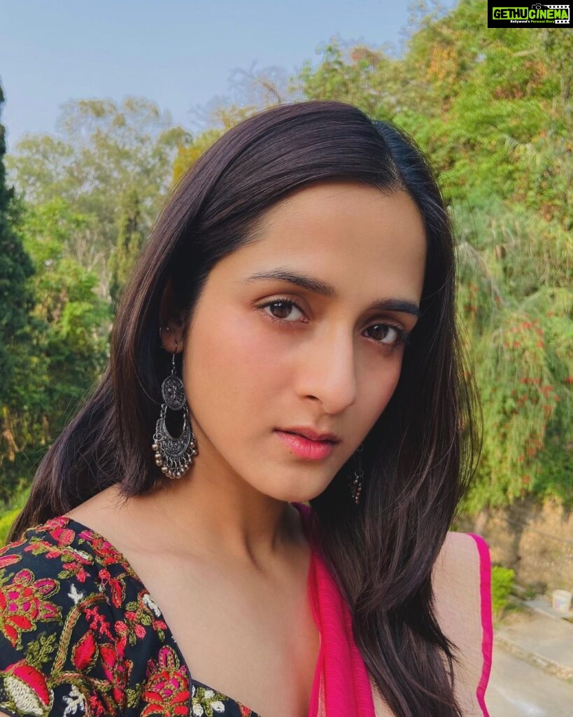 Arushi Sharma Instagram - Happy Holi door door se. Stay safe and cool :) - Gethu Cinema