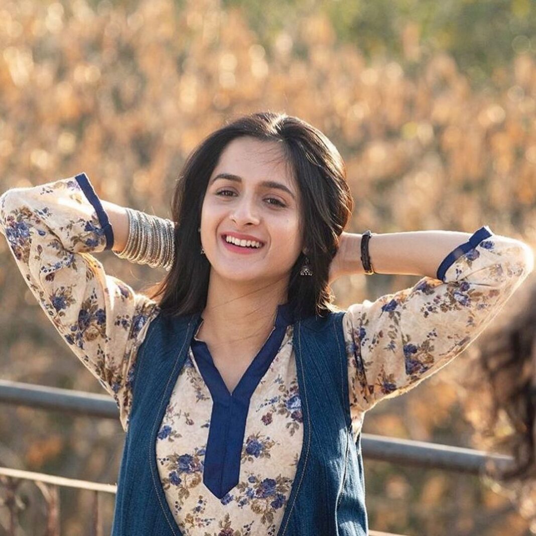 Actress Arushi Sharma HD Instagram Photos and Wallpapers July 2020 | Gethu Cinema