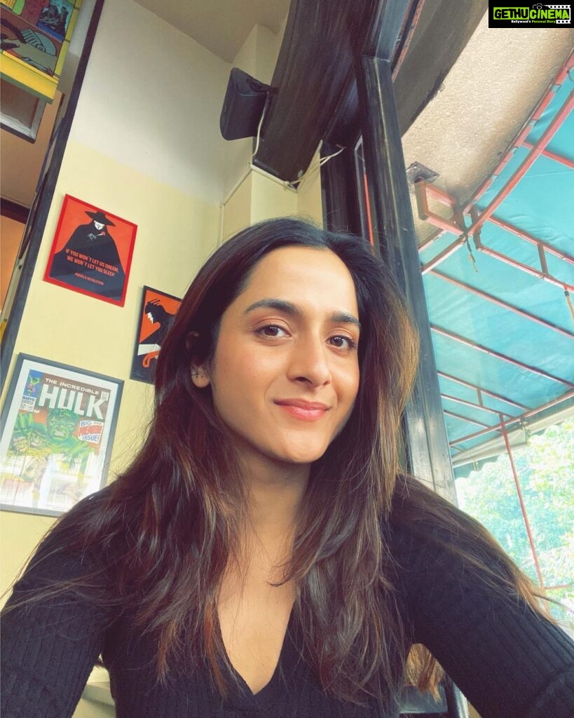 Actress Arushi Sharma HD Instagram Photos and Wallpapers April 2022 | Gethu Cinema