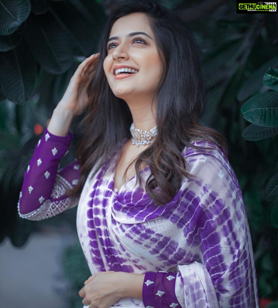 Actress Ashika Ranganath HD Instagram Photos and Wallpapers September ...