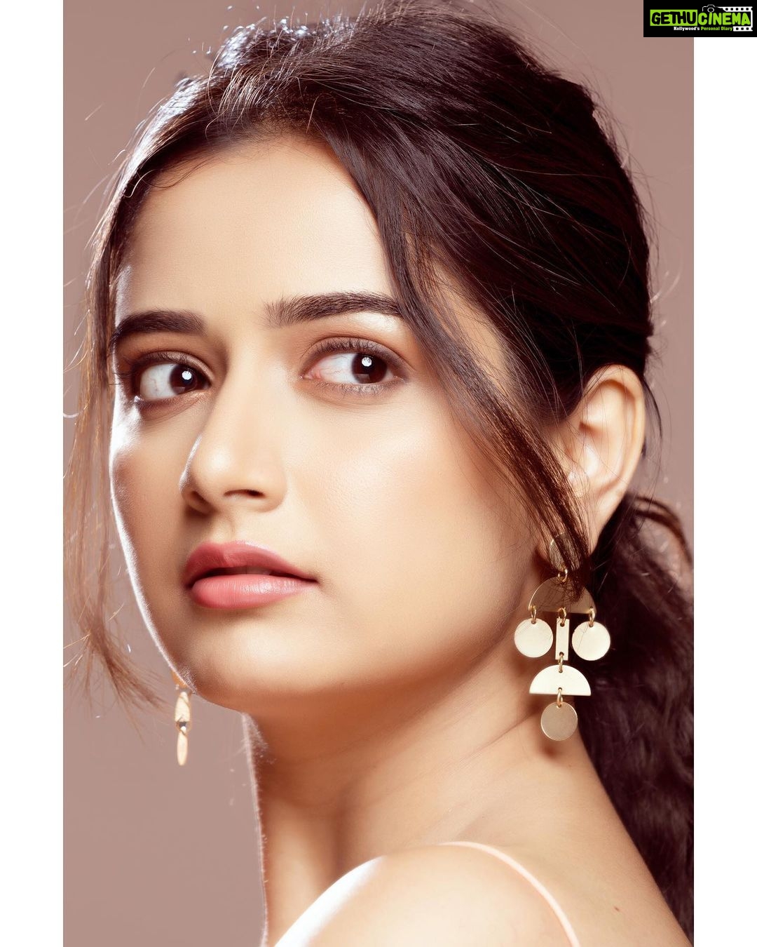 Ashika Ranganath Instagram – To this pretty nude and peachy look 😍 ...