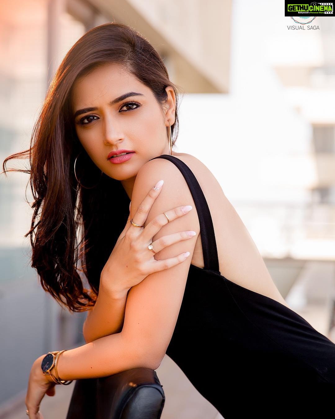 Actress Ashika Ranganath HD Instagram Photos and Wallpapers April 2019 ...