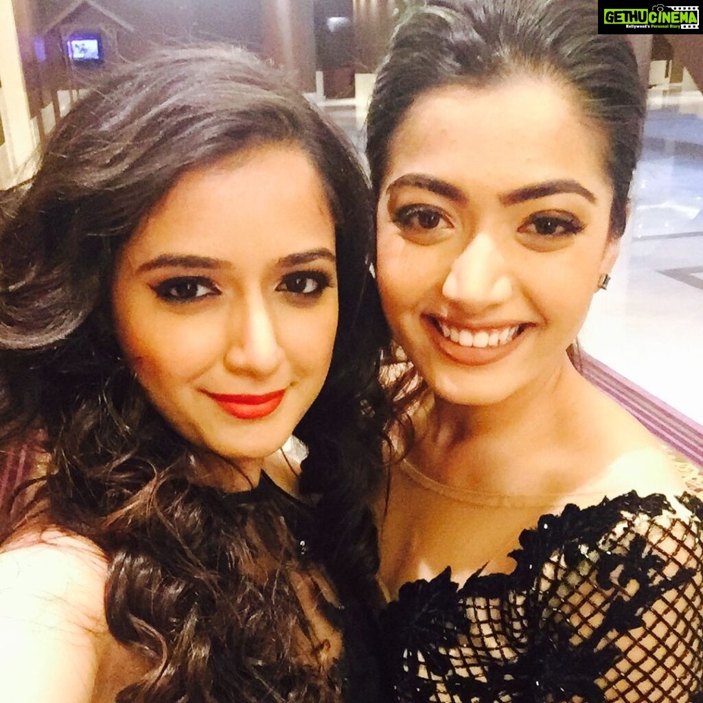 Ashika Ranganath Instagram – Happy birthday Ganesh sir 🙌🏻🙈😍 most ...