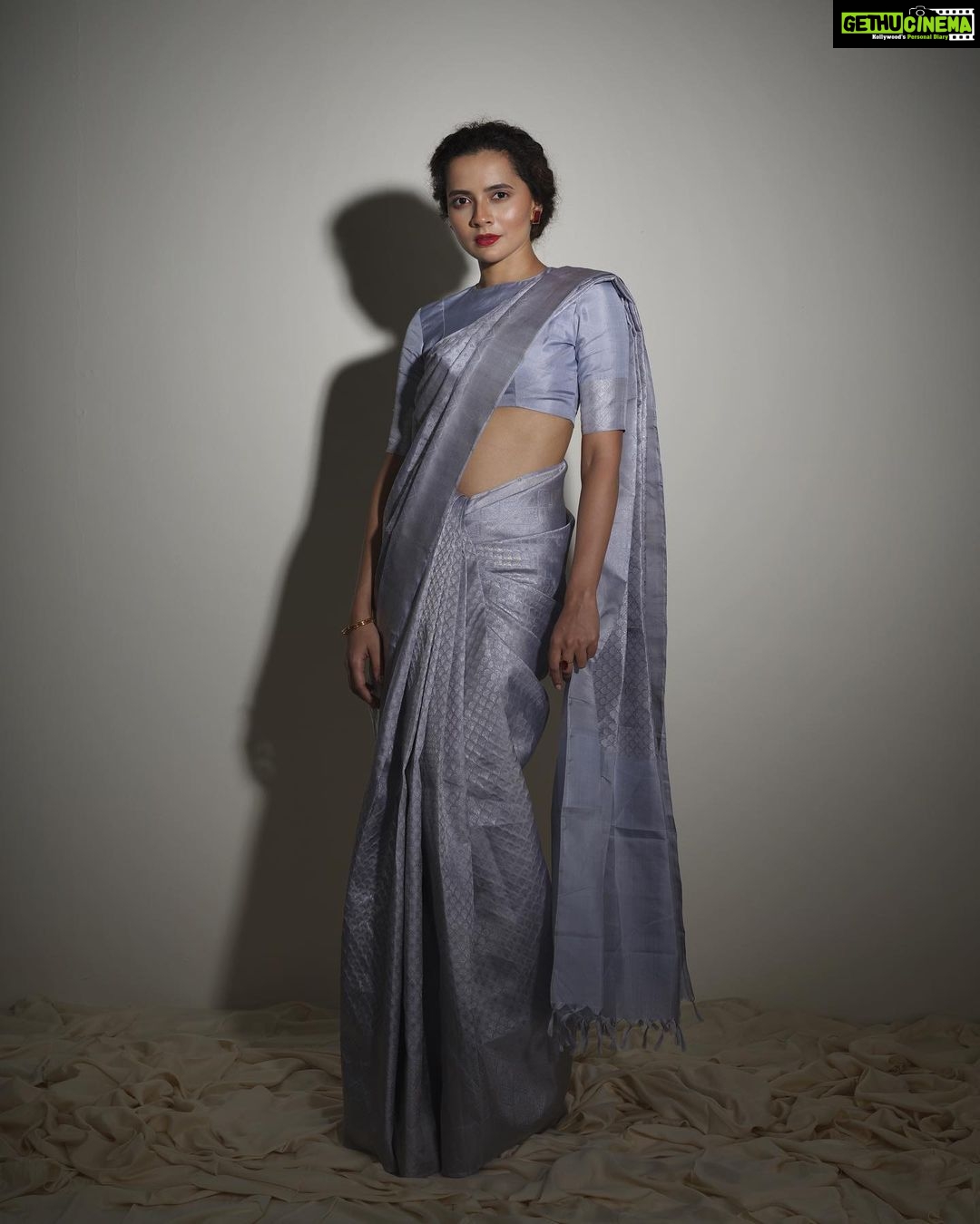 Actress Athulya Chandra HD Photos and Wallpapers June 2022 - Gethu Cinema