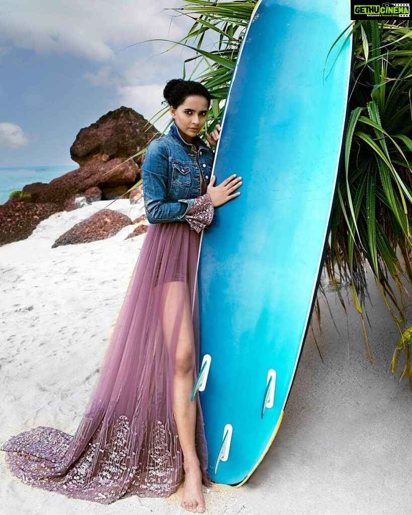 Actress Athulya Chandra HD Photos and Wallpapers April 2021 - Gethu Cinema