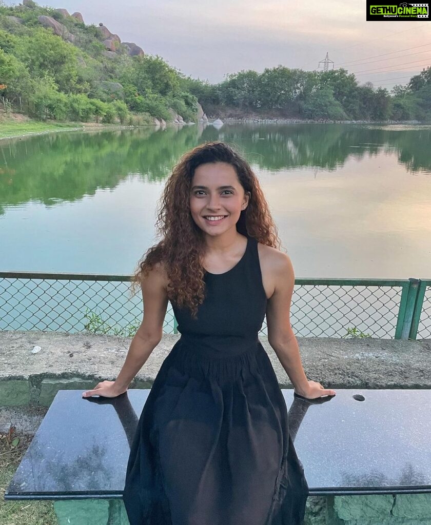 Actress Athulya Chandra HD Photos and Wallpapers November 2022 - Gethu ...