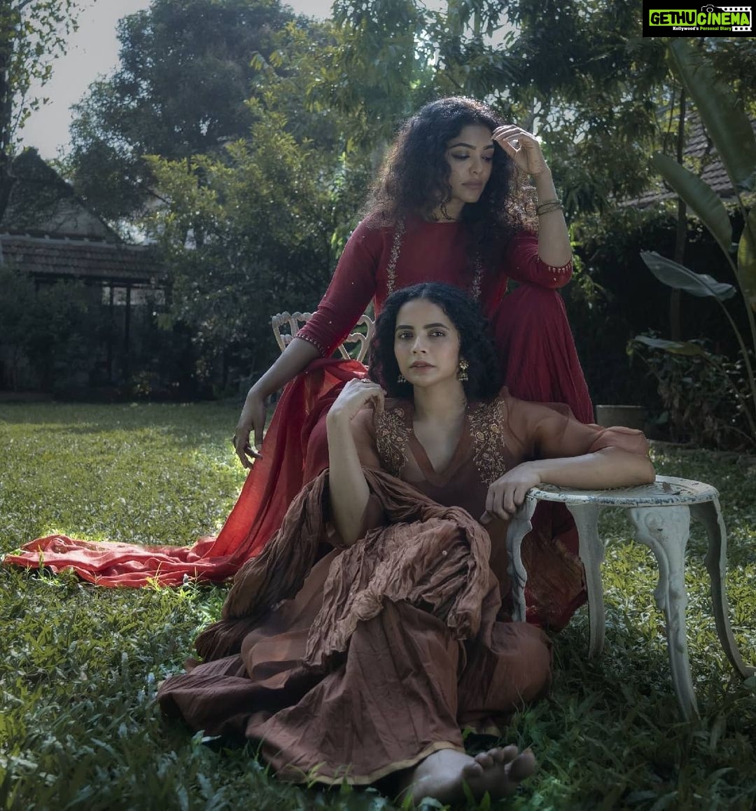 Actress Athulya Chandra HD Instagram Photos and Wallpapers November ...