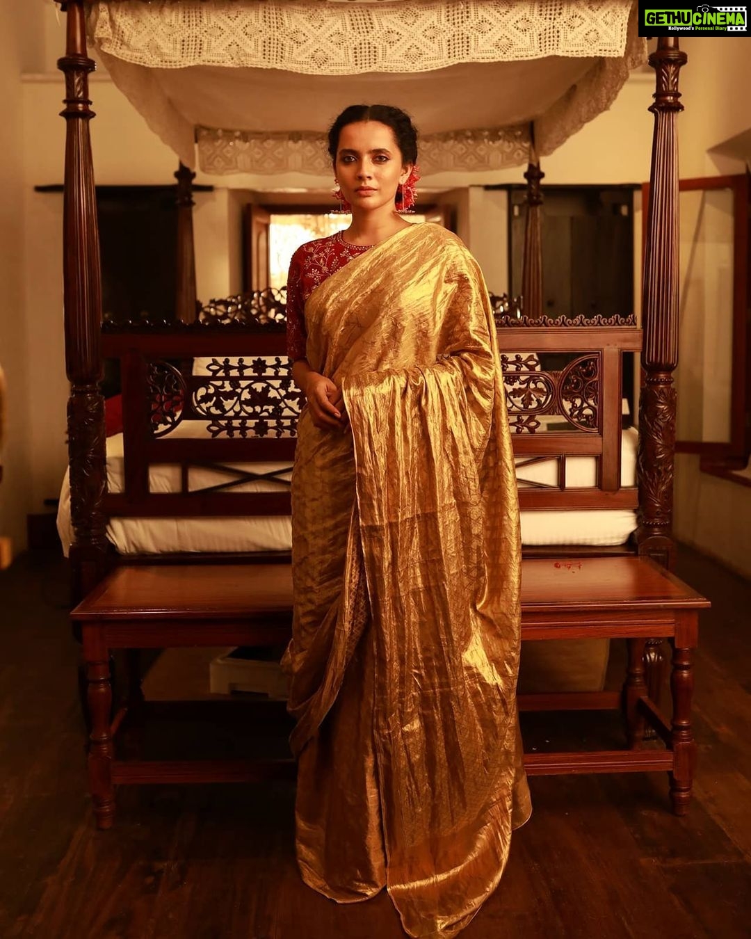 Actress Athulya Chandra HD Instagram Photos and Wallpapers November ...