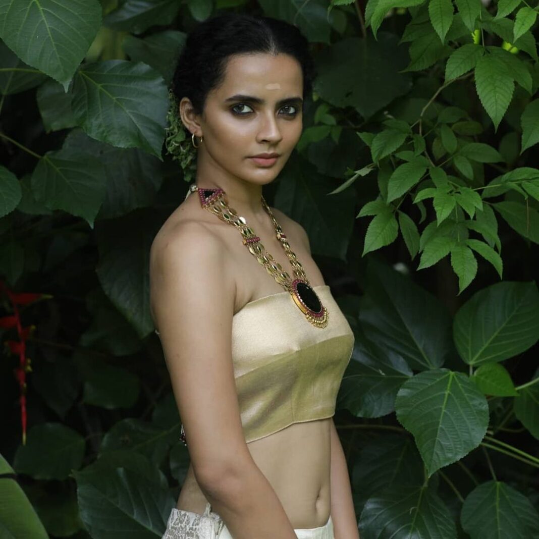 Actress Athulya Chandra HD Instagram Photos and Wallpapers September 2020 | Gethu Cinema