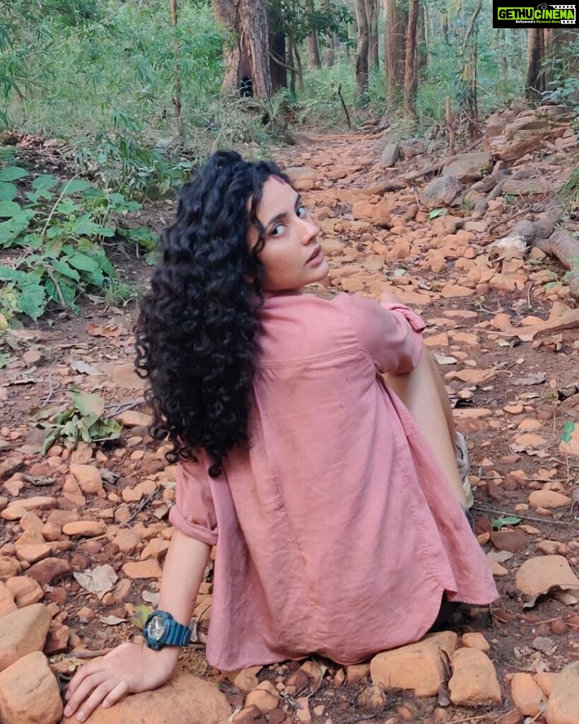 Actress Athulya Chandra HD Instagram Photos and Wallpapers September ...