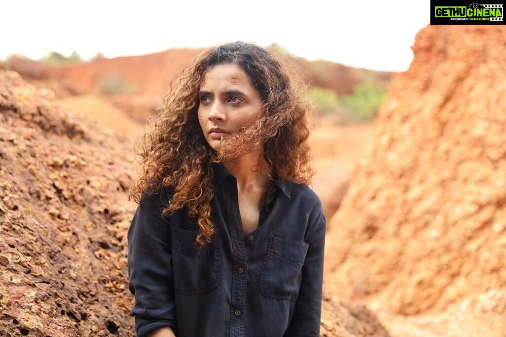 Actress Athulya Chandra HD Photos and Wallpapers September 2022 - Gethu ...