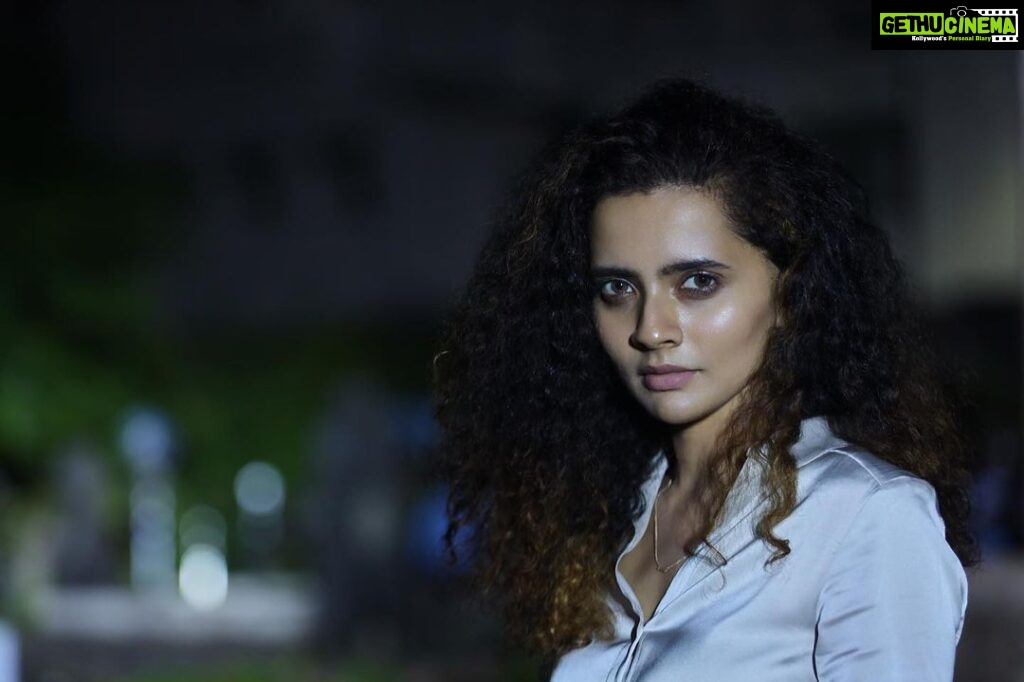 Actress Athulya Chandra HD Instagram Photos and Wallpapers September ...