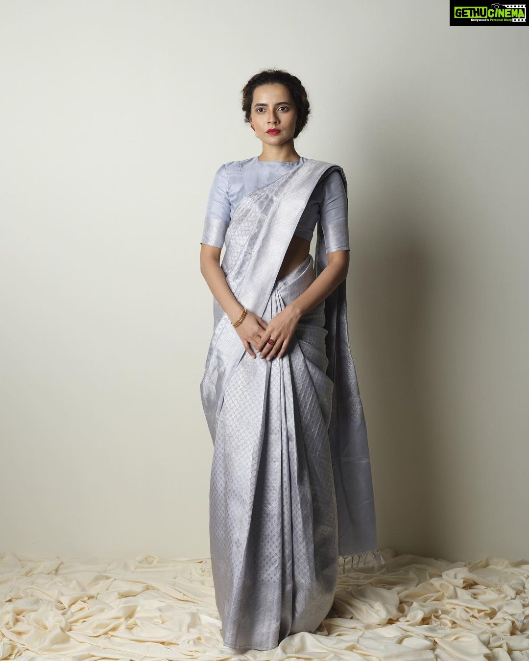 Actress Athulya Chandra HD Photos and Wallpapers June 2022 - Gethu Cinema