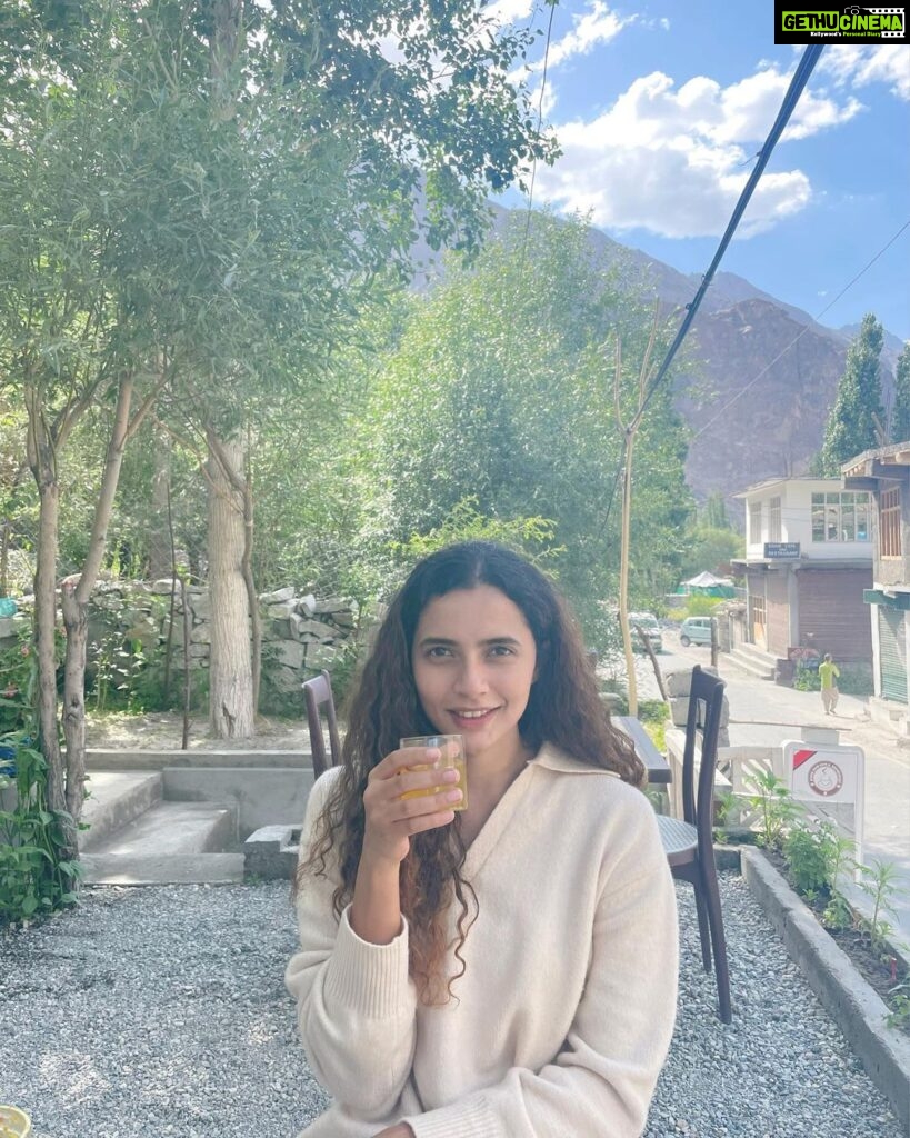 Actress Athulya Chandra HD Photos and Wallpapers June 2022 - Gethu Cinema