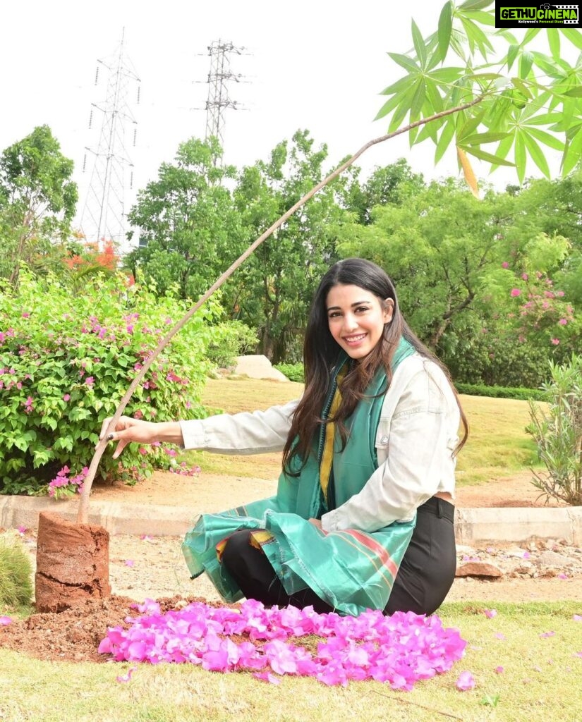 Actress Daksha Nagarkar HD Instagram Photos and Wallpapers June 2022 ...