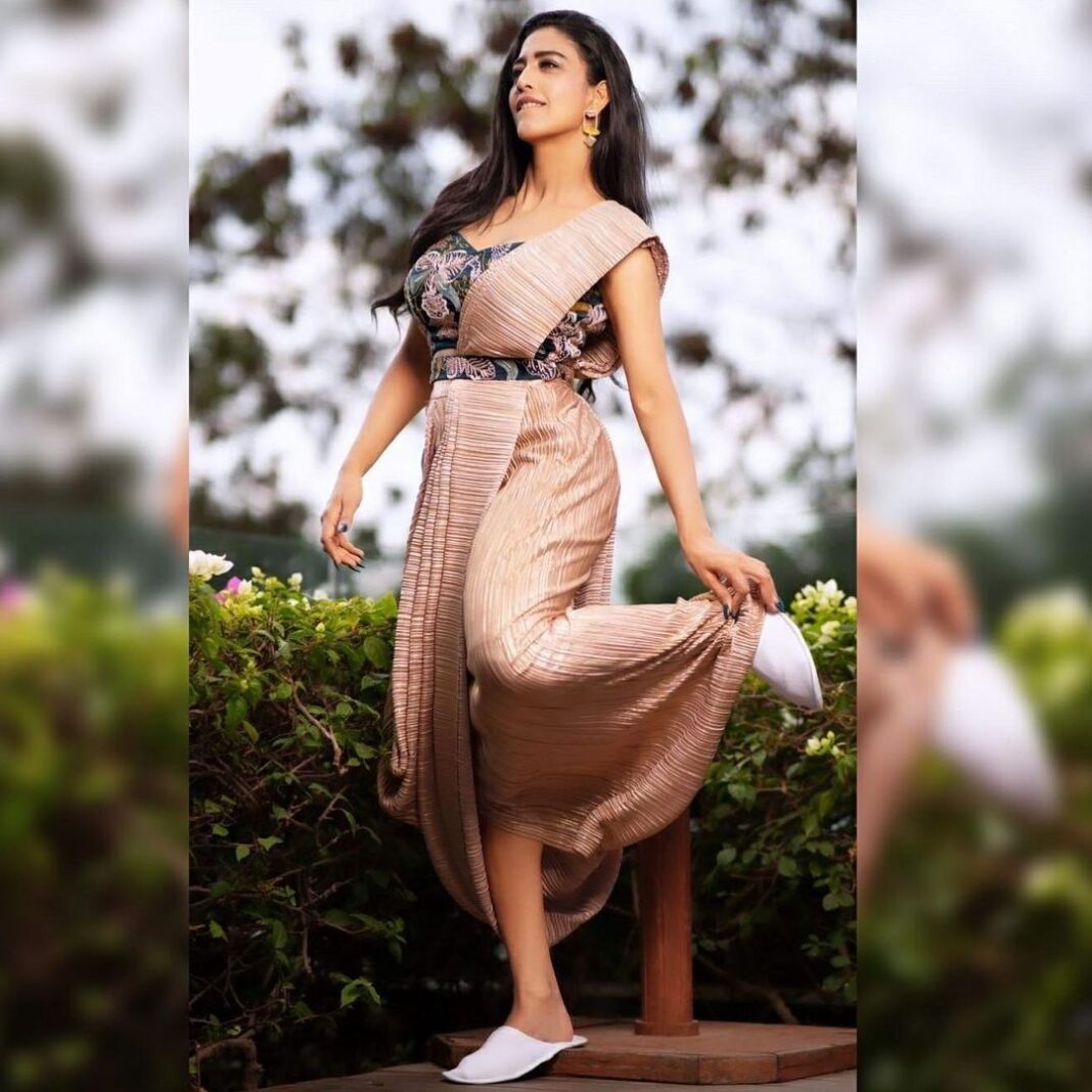 Actress Daksha Nagarkar HD Instagram Photos and Wallpapers June 2022 ...