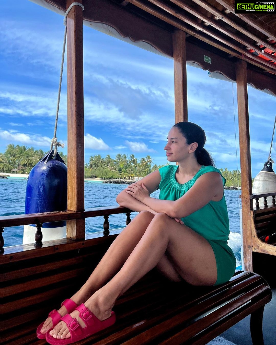 Actress Elena Roxana Maria Fernandes HD Photos and Wallpapers June 2022 ...