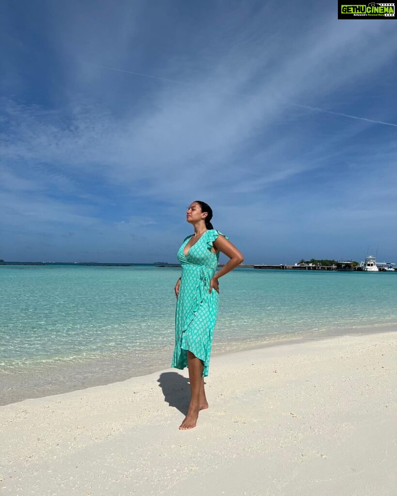 Actress Elena Roxana Maria Fernandes HD Photos and Wallpapers June 2022 ...