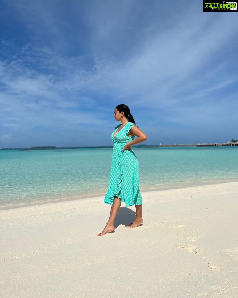 Actress Elena Roxana Maria Fernandes HD Photos and Wallpapers June 2022 ...