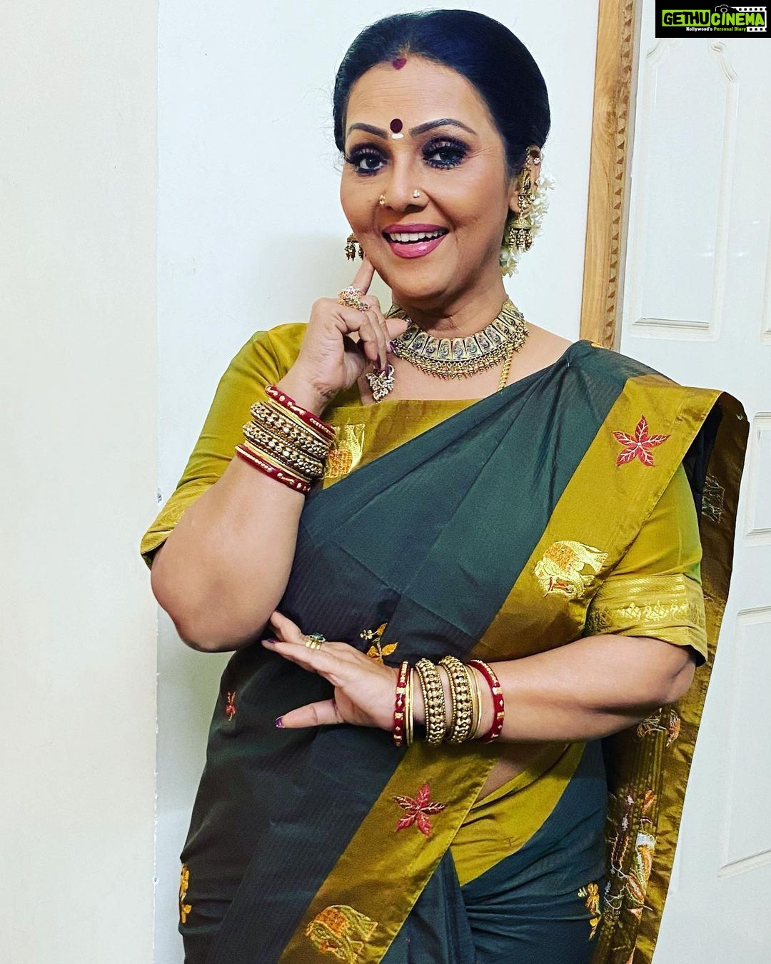 Actress Fathima Babu HD Photos and Wallpapers September 2022 - Gethu Cinema