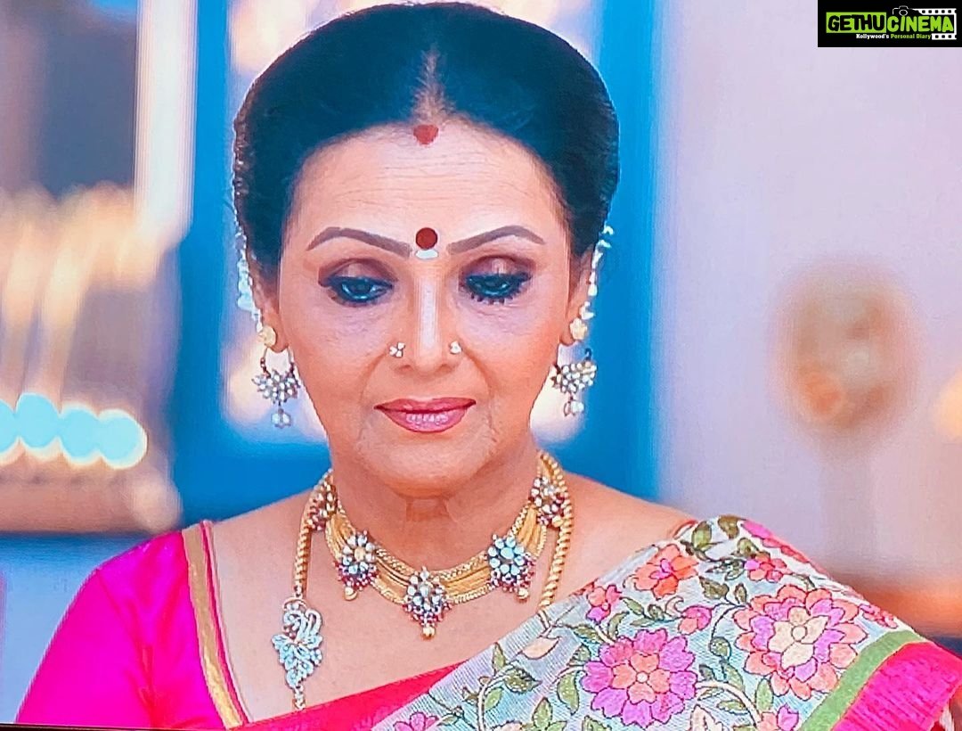 Actress Fathima Babu HD Instagram Photos and Wallpapers October 2022 ...