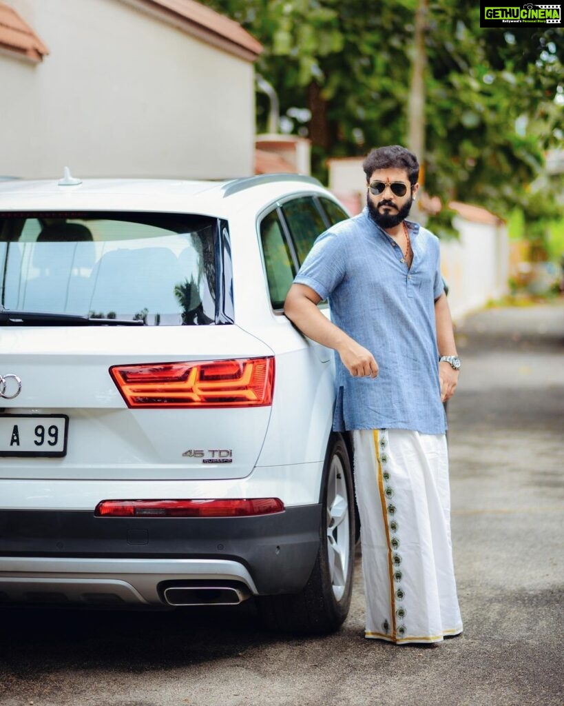 Actor Gokul Suresh HD Photos and Wallpapers October 2019 - Gethu Cinema