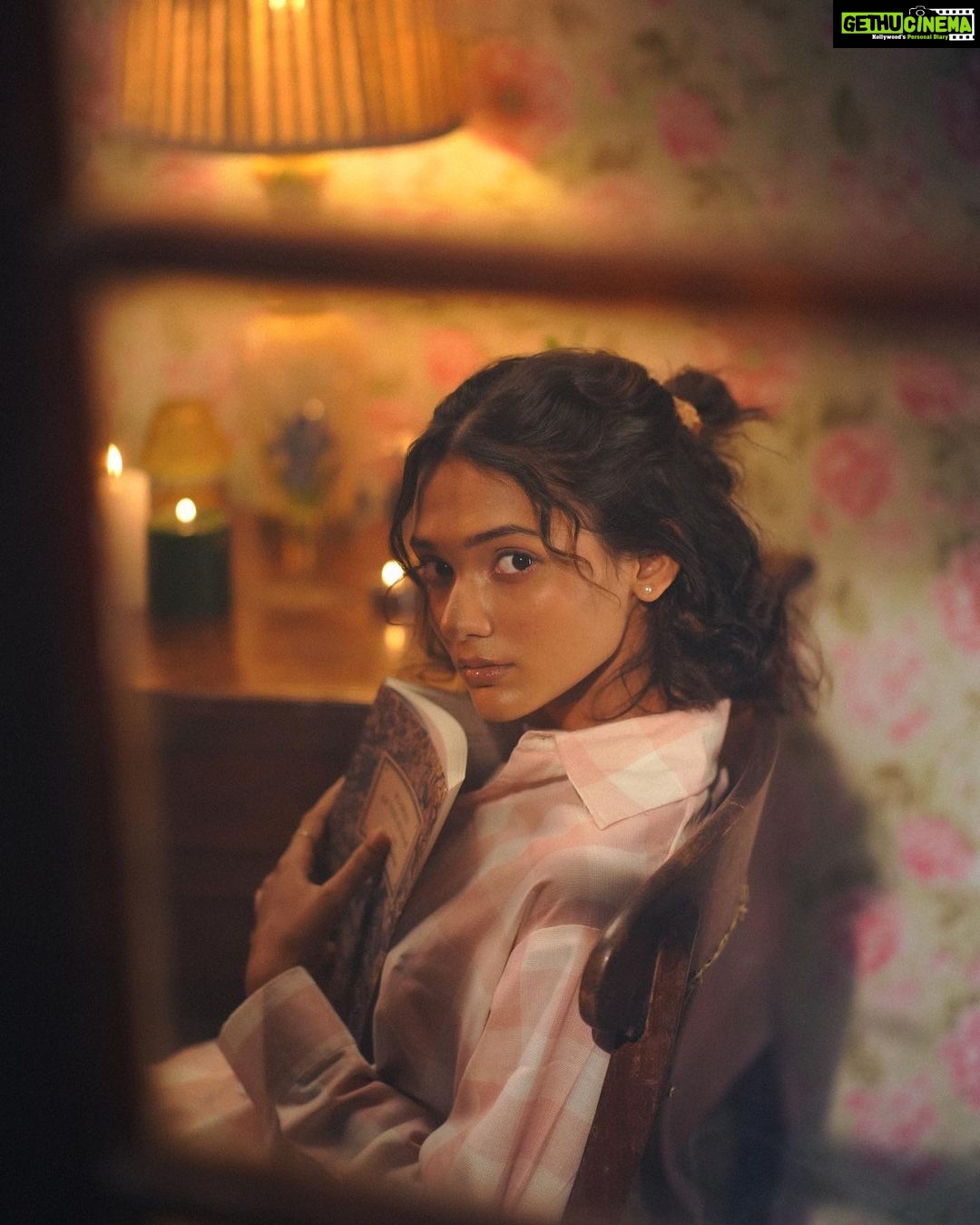 Actress Haniya Nafisa HD Photos and Wallpapers December 2022 - Gethu Cinema