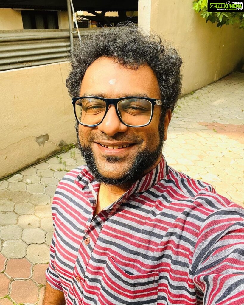 Singer Haricharan HD Photos and Wallpapers October 2022 - Gethu Cinema
