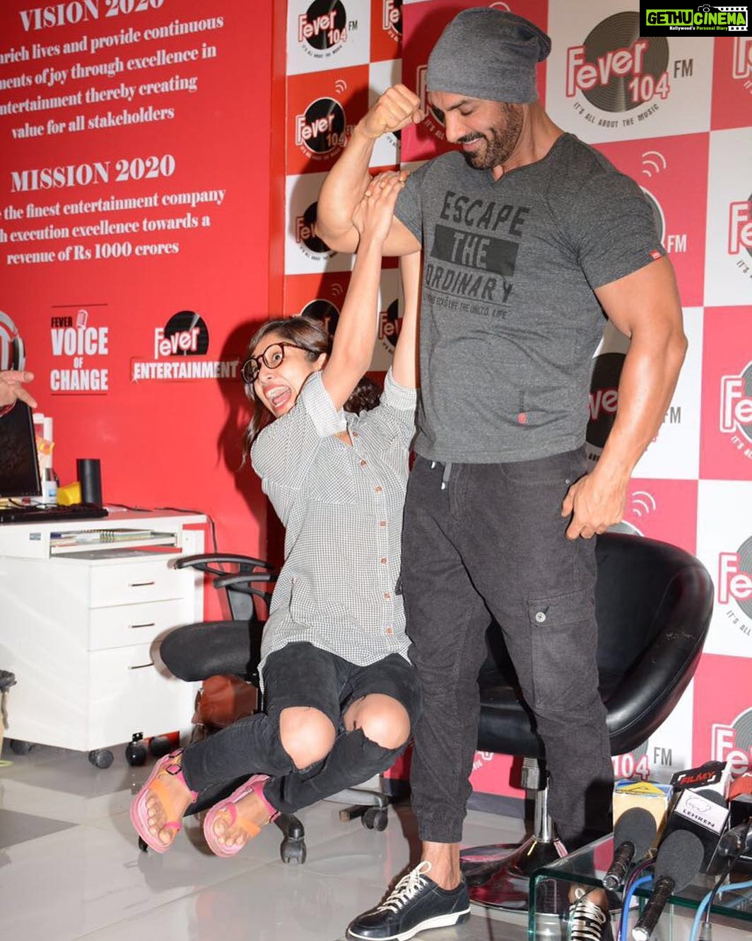 Actor John Abraham HD Instagram Photos and Wallpapers September 2018 ...