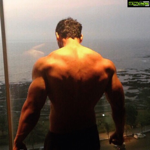 John Abraham Instagram – Need to make impossible look easy !!! | Gethu ...