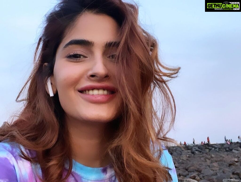 Actress Karishma Sharma HD Instagram Photos and Wallpapers January 2021 ...